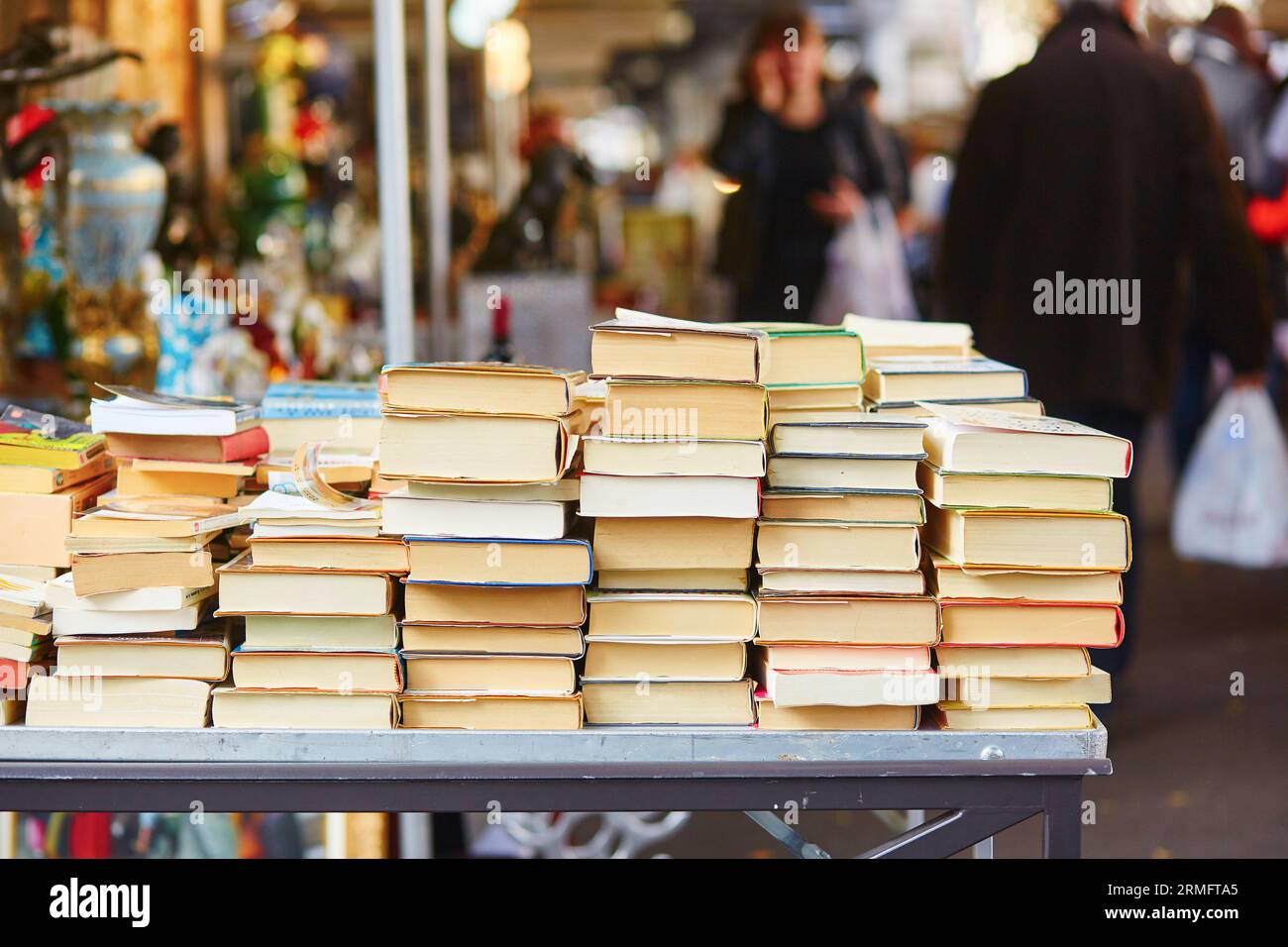 Parisian literature hi-res stock photography and images - Alamy
