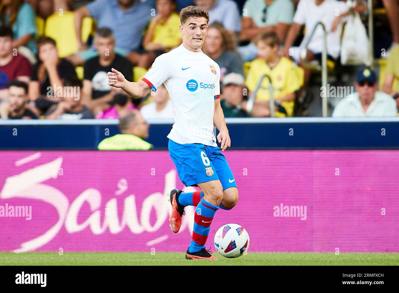 Gavi action hi-res stock photography and images - Alamy