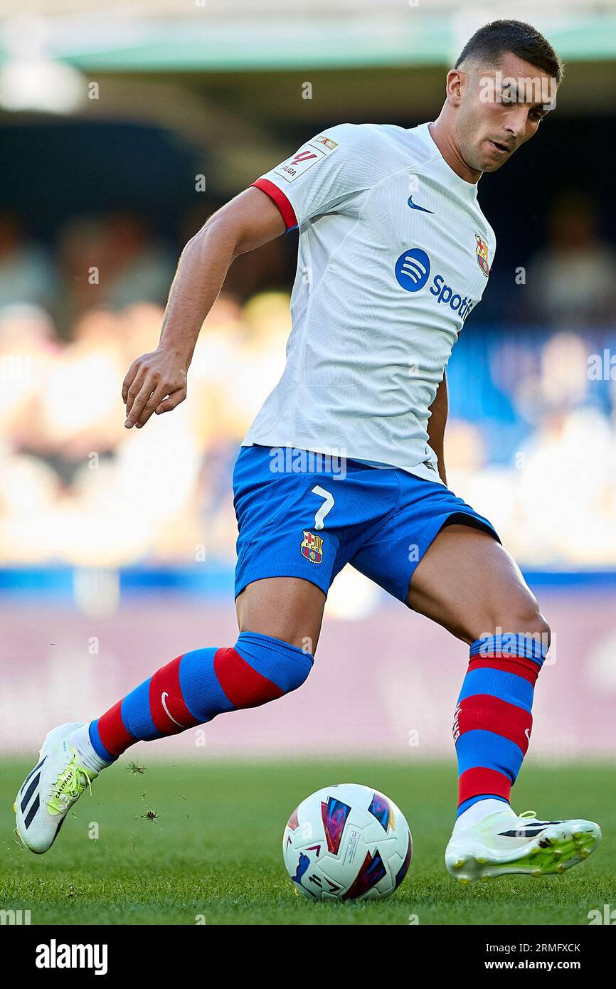 FerrAn Torres (FC Barcelona, #7) in action during the LaLiga match between Villarreal v ...