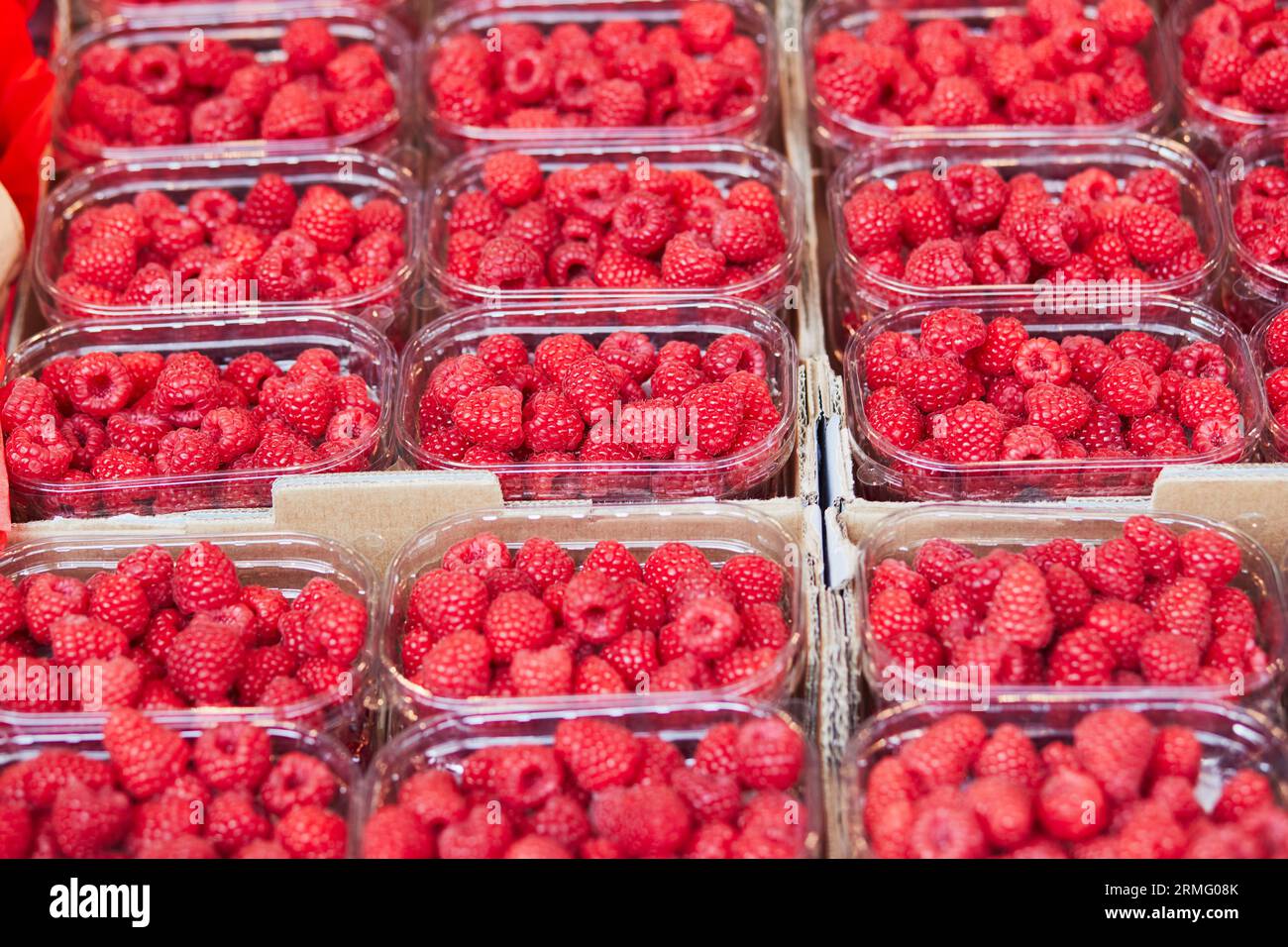 Paris fresh fruit vegetables hi-res stock photography and images - Alamy