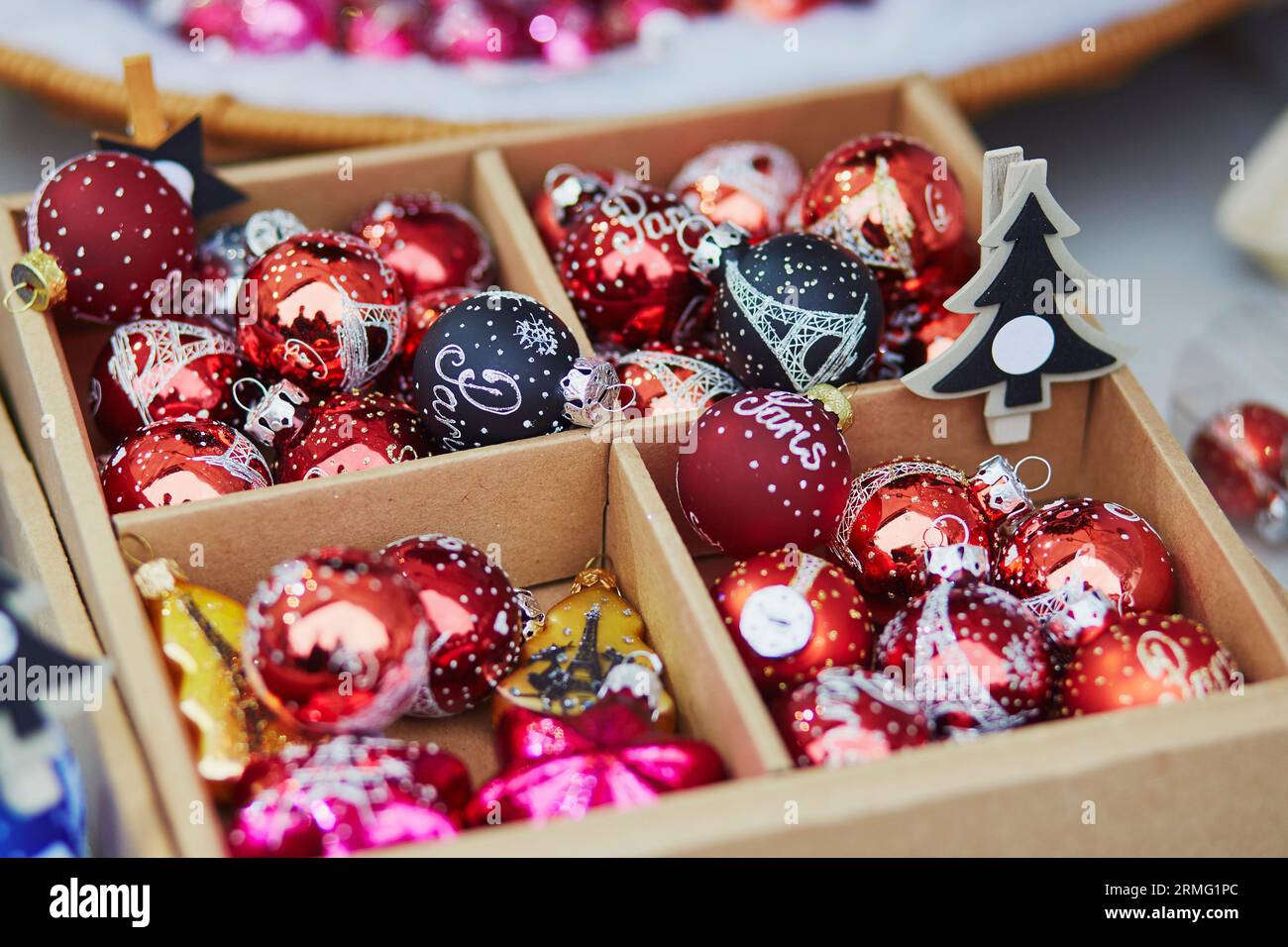 Parisian festive holiday hi-res stock photography and images - Alamy