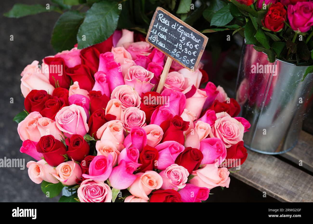 Supermarket roses hi-res stock photography and images - Alamy