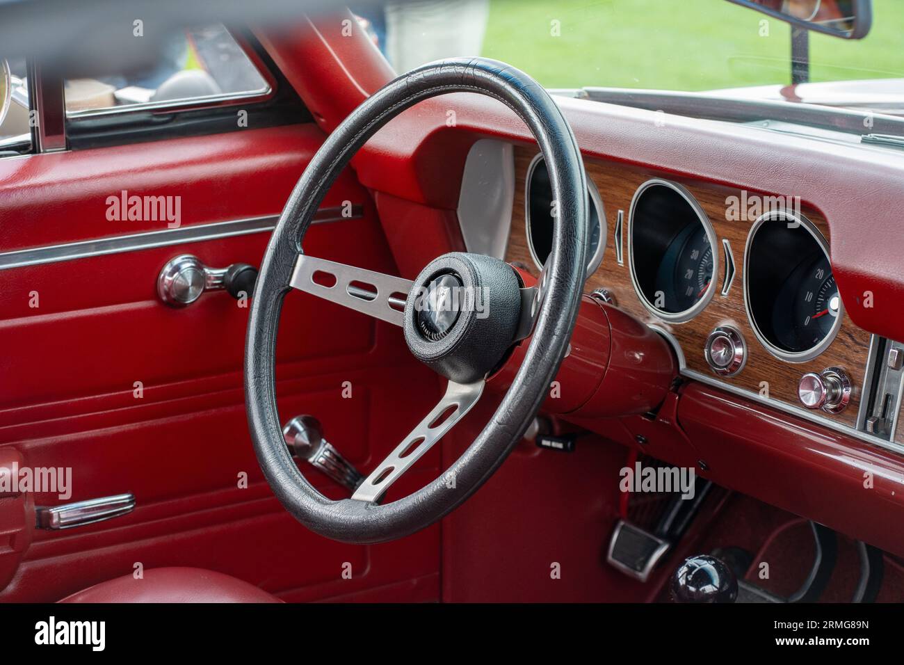 Pontiac GTO RamAir Steering Wheel Stock Photo - Alamy