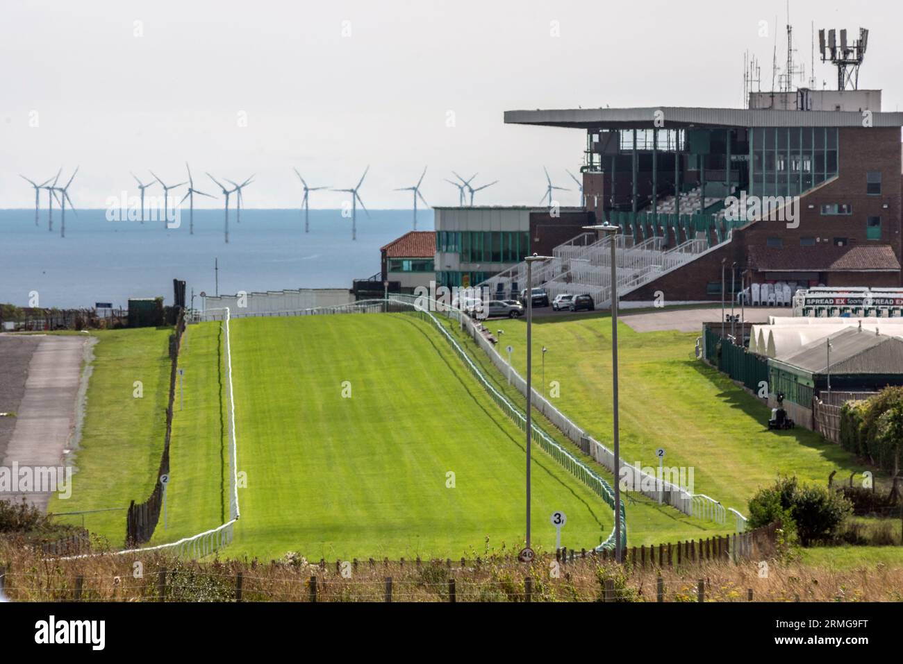 Brighton beach racecourse hi-res stock photography and images - Alamy