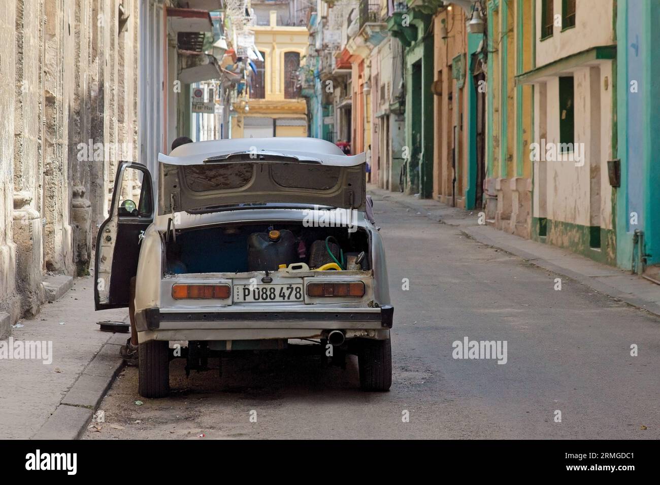 Havana, Cuba, 2023, Car with open trunk Stock Photo - Alamy
