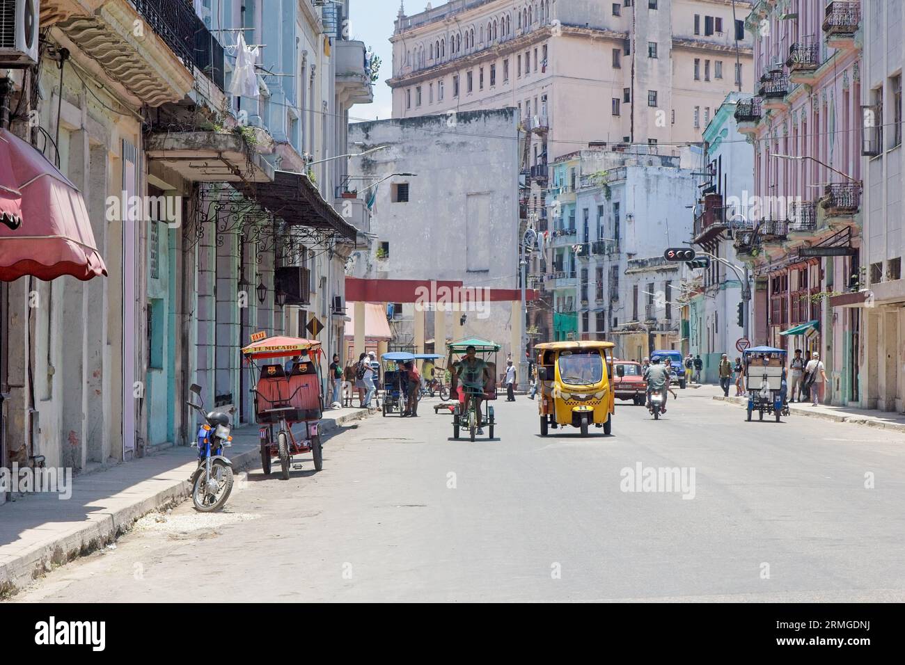 Havana, Cuba, 2023, Traffic on city avenue Stock Photo - Alamy