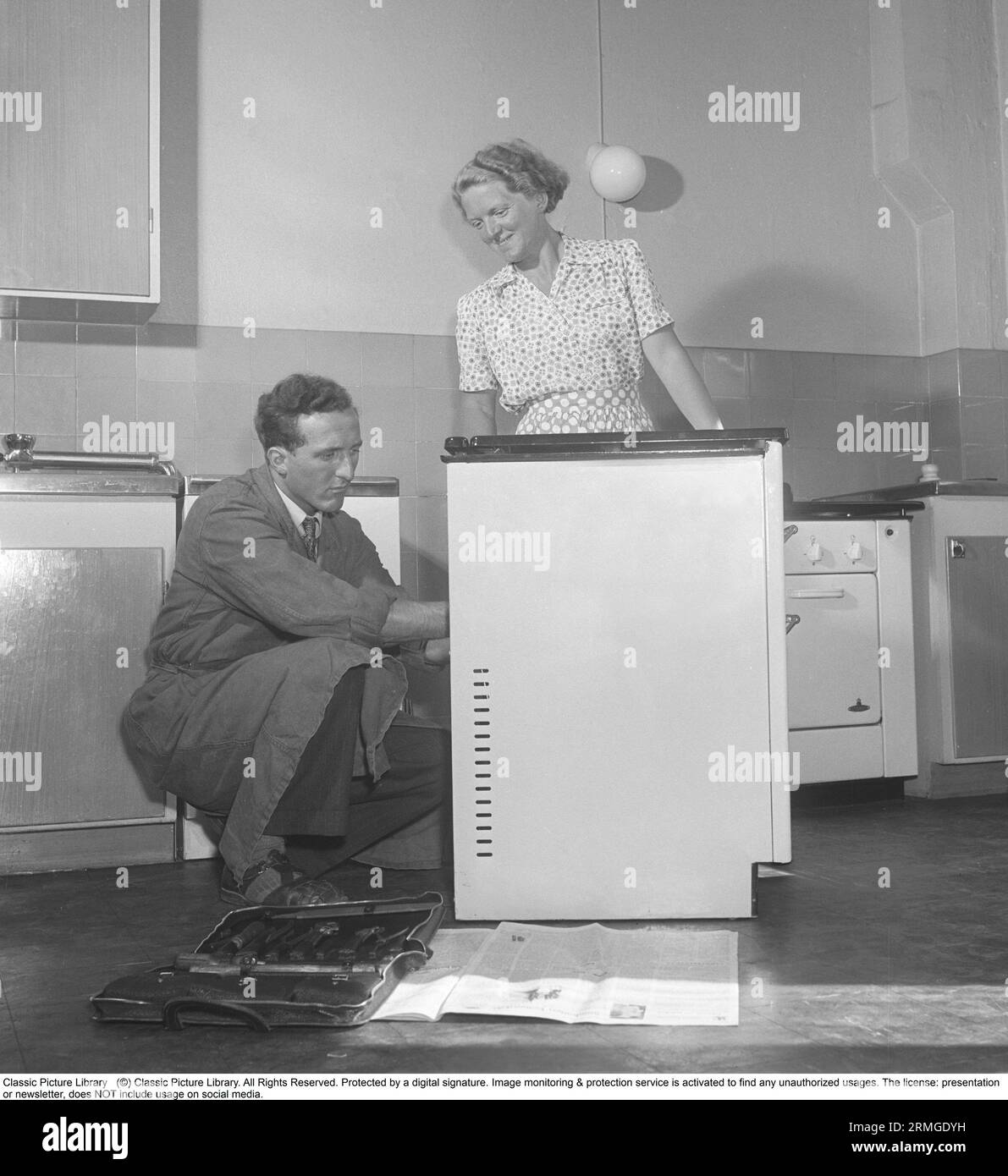 1950s kitchen appliances hi-res stock photography and images - Alamy