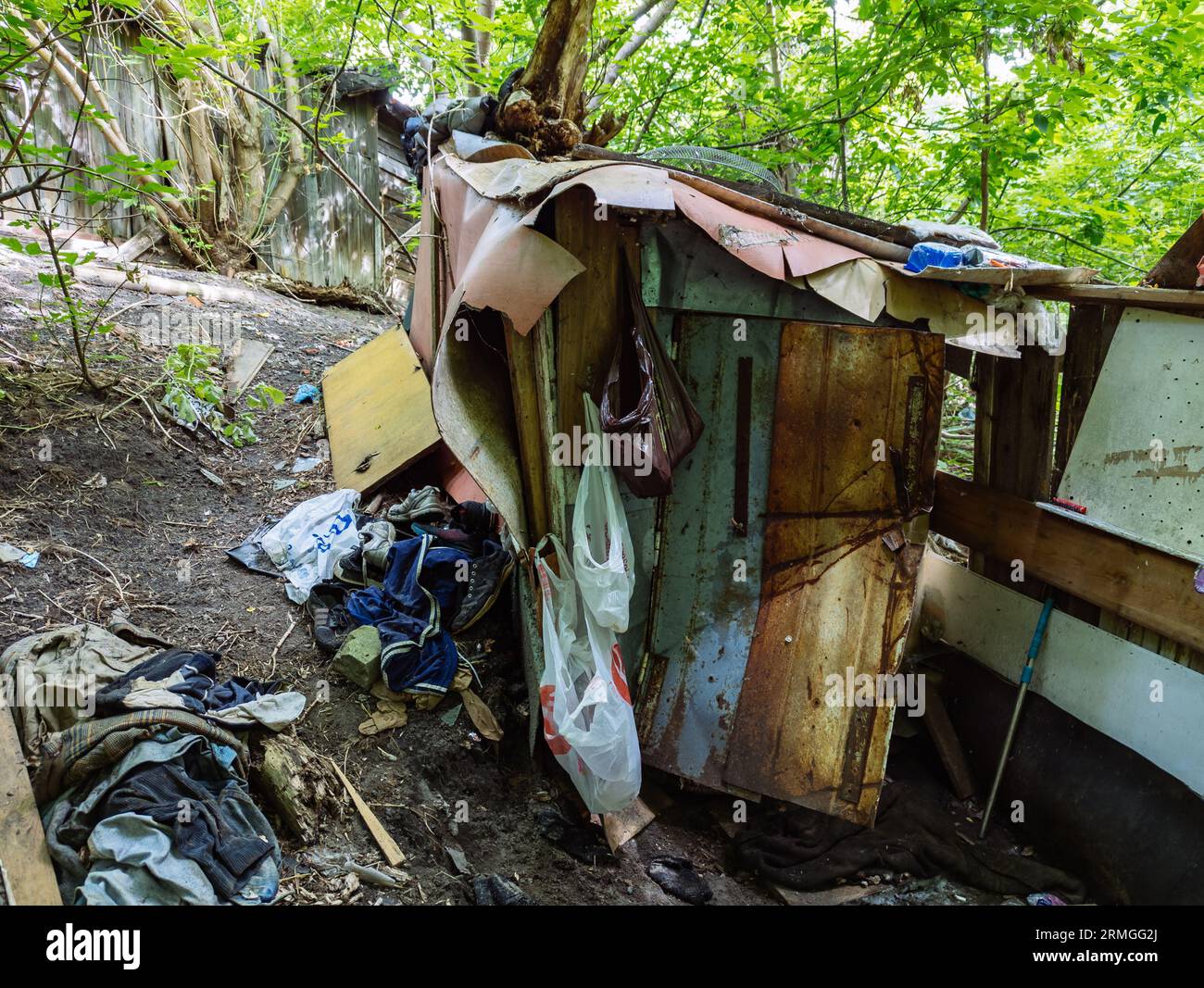 Dwelling small hi-res stock photography and images - Alamy