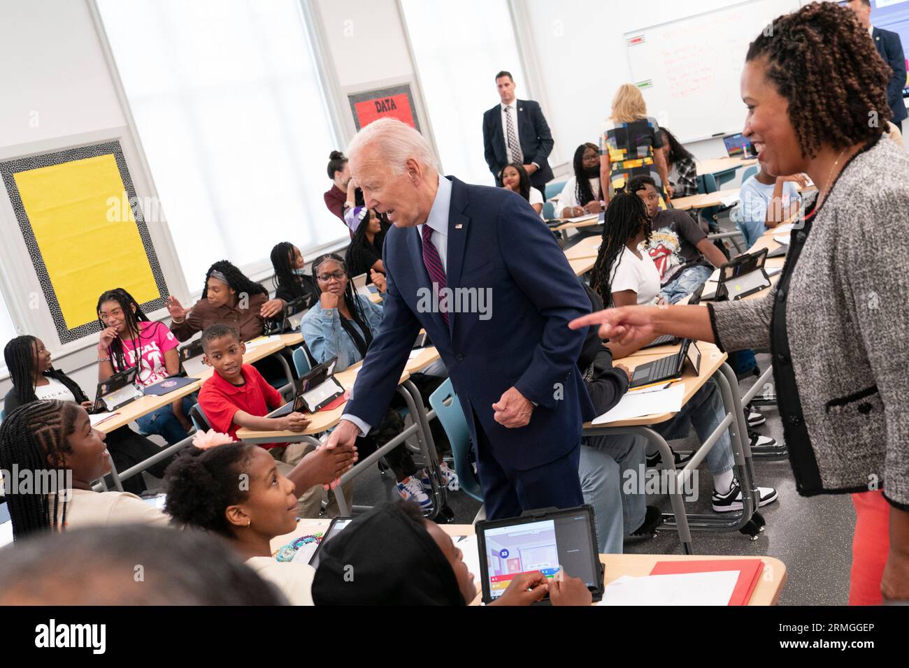 Welcome back 2024 hi-res stock photography and images - Alamy