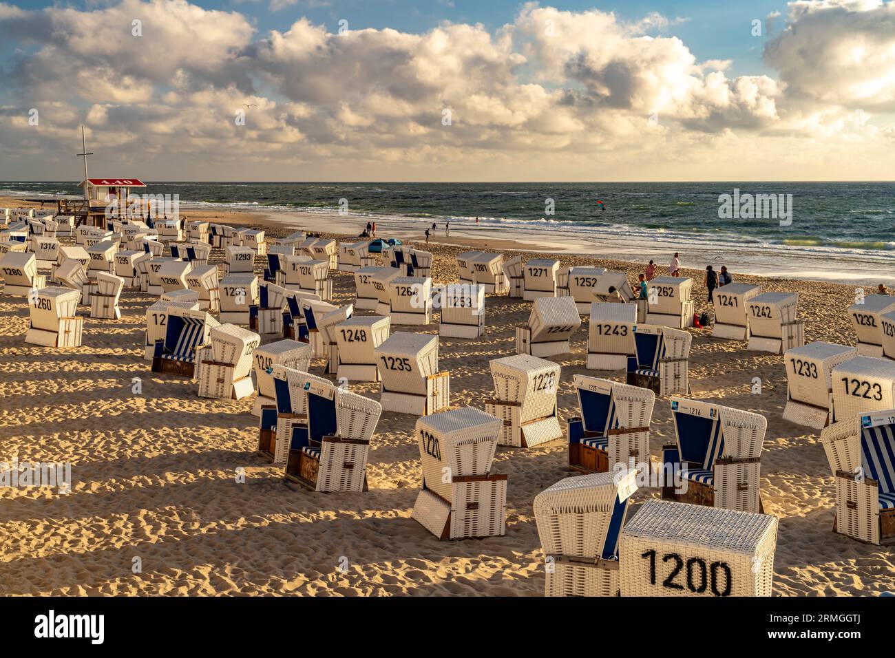 Strandkörbe am Weststrand bei Westerland, Insel Sylt, Kreis ...