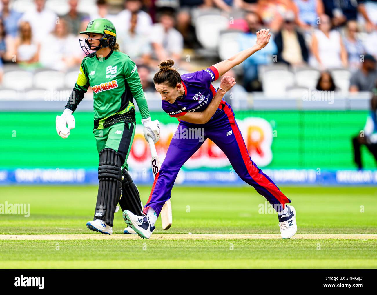 Kate cross england cricket hi-res stock photography and images - Alamy