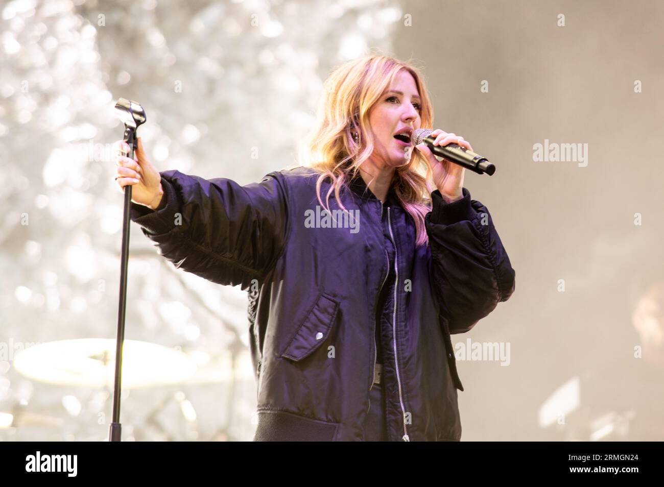 Ellie goulding hi-res stock photography and images - Alamy