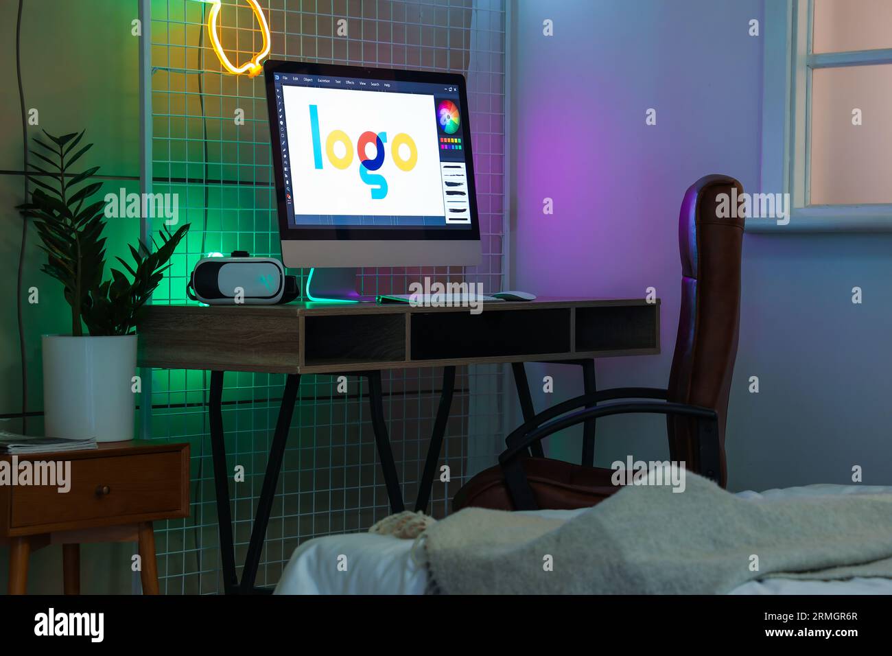 Teenager computer bedroom dark hi-res stock photography and images - Alamy