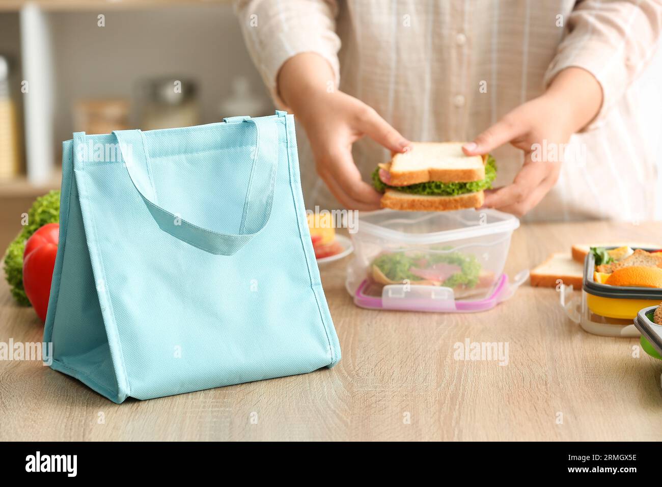 Girl packing lunch school hi-res stock photography and images - Alamy