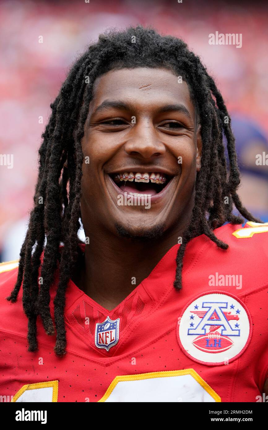 Kansas City Chiefs running back Isiah Pacheco (10) during an NFL ...