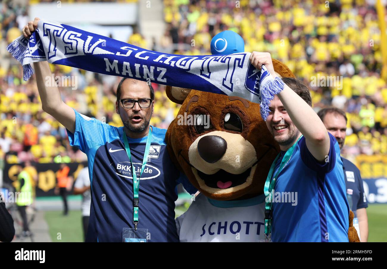 Mainz, Deutschland. 12th Aug, 2023. firo : 08/12/2023, football, soccer ...