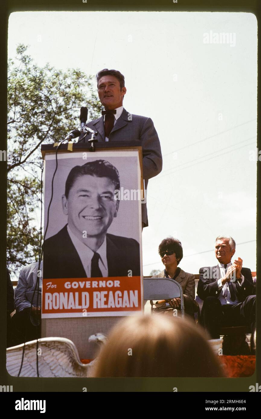 Hollywood actor Ronald Reagan campaigns for California governor in 1966 ...