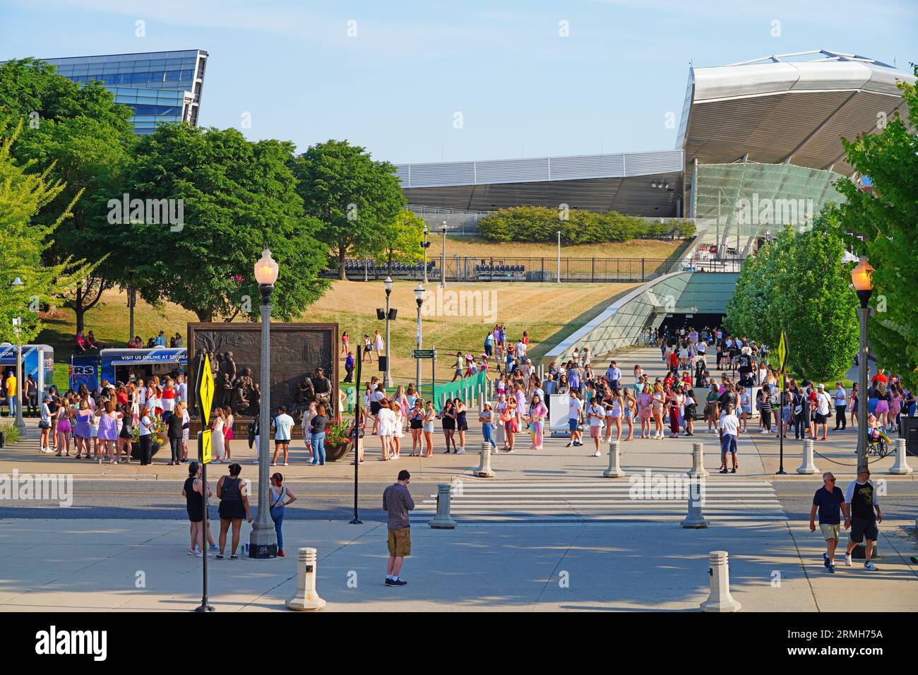 Taylor swift eras tour hi-res stock photography and images - Alamy