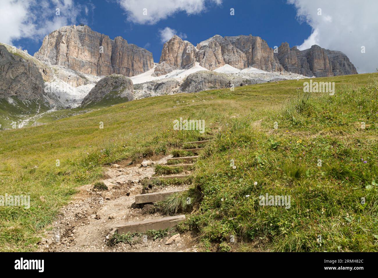 Passo pordoi hi-res stock photography and images - Alamy