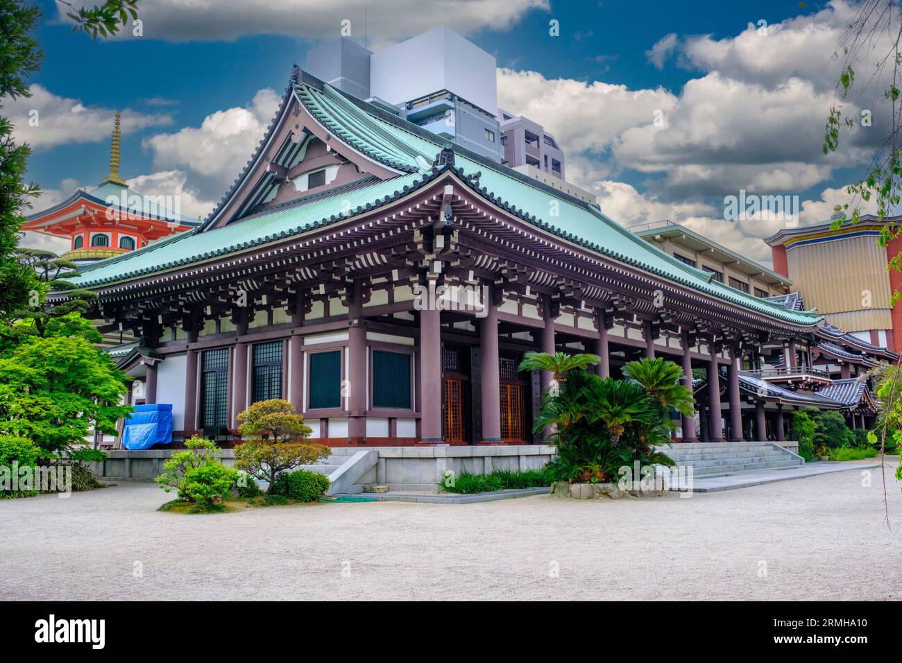 Japan, Fukuoka. Tocho-ji Shingon Buddhist Temple, Hakata Area Stock ...