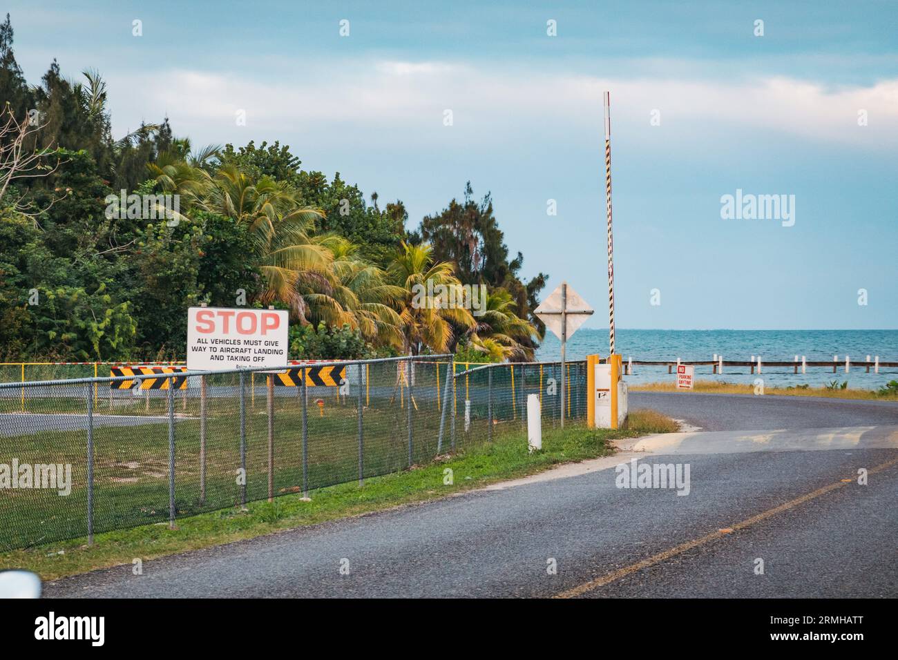 Airport warning signs hi-res stock photography and images - Alamy