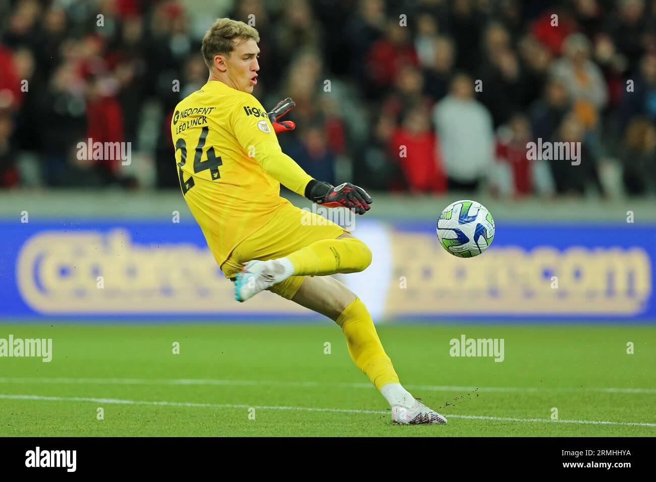 Curitiba, Brazil. 28th Aug, 2023. Ligga Arena Leo Linck of Athletico ...