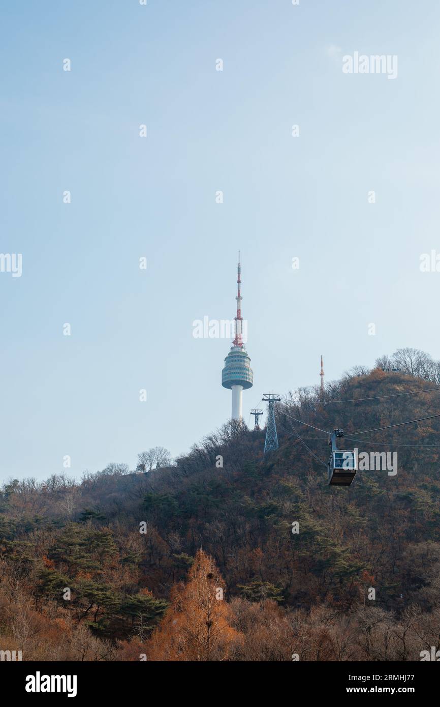 Cable car seoul tower seoul hi-res stock photography and images - Alamy