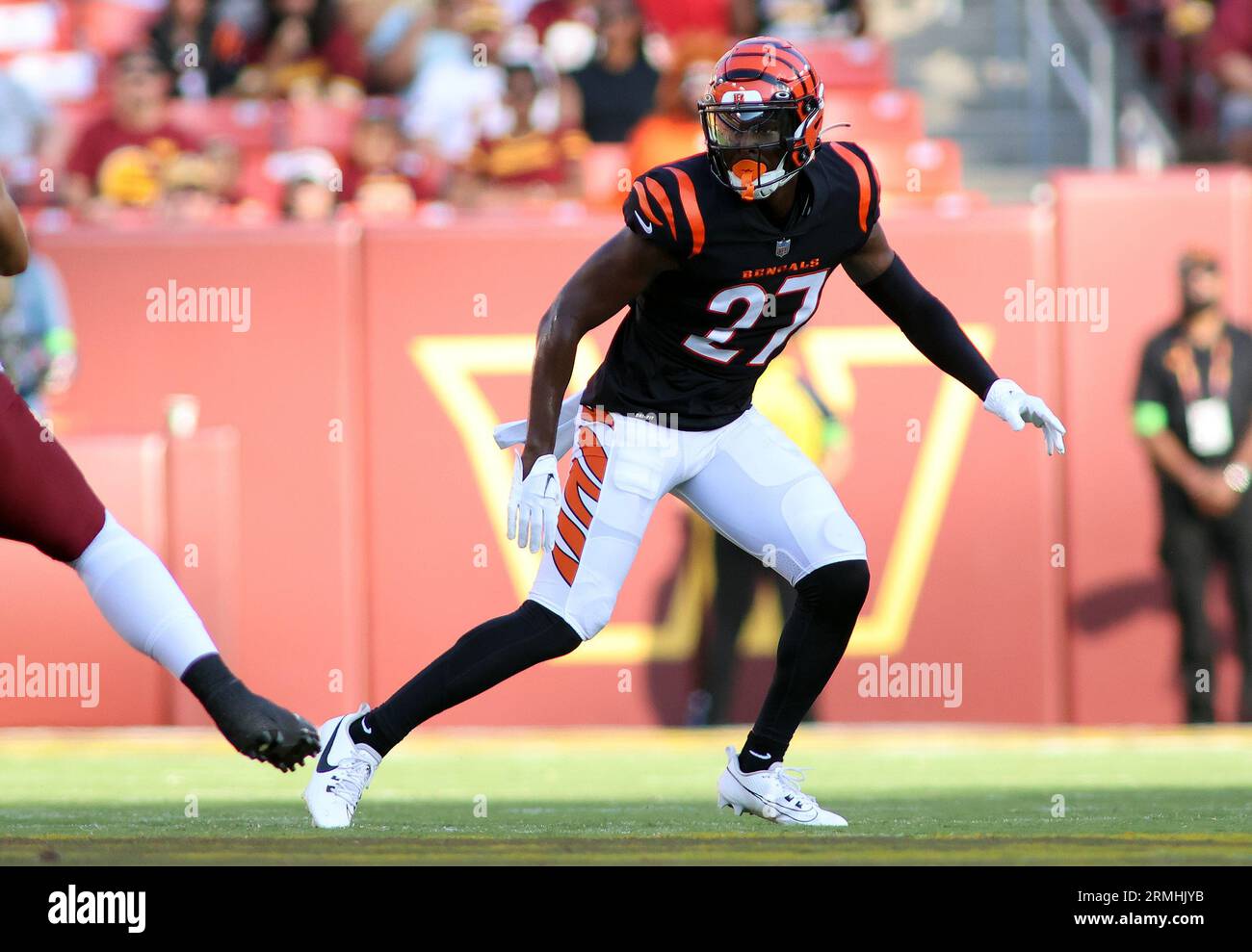 Cincinnati Bengals safety Jordan Battle (27) runs during an NFL ...