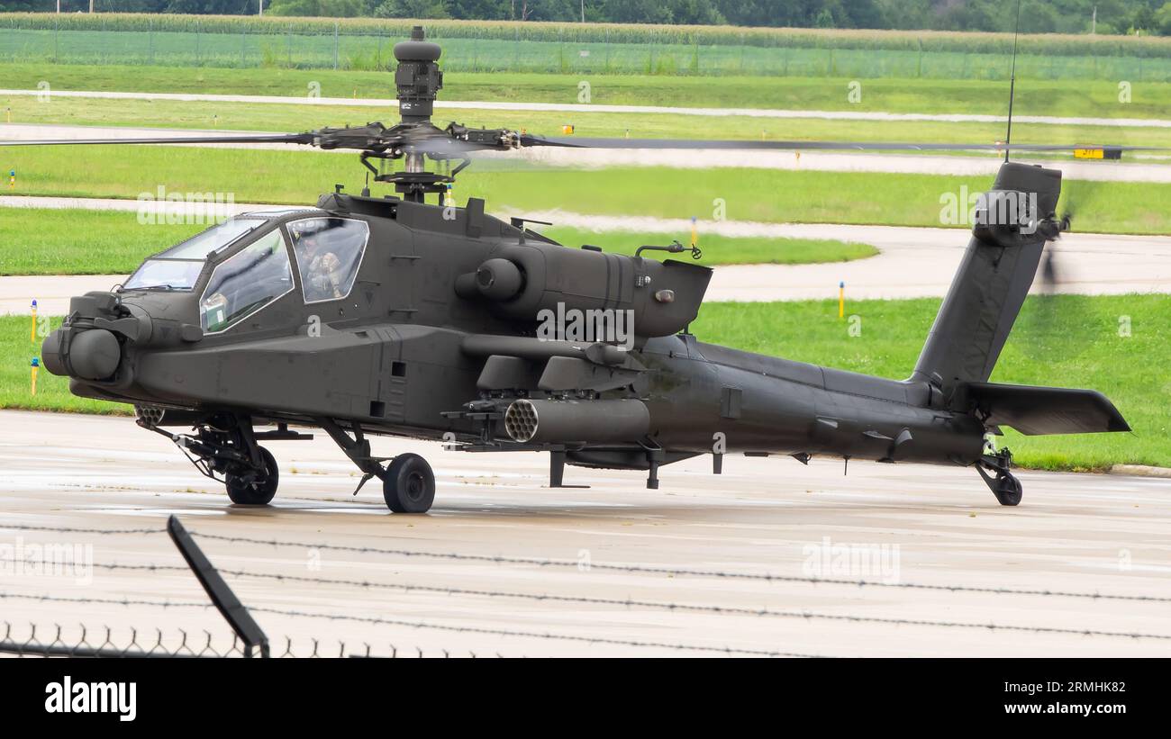 US Army Boeing AH-64E Apache Guardian (20-03408 Stock Photo - Alamy