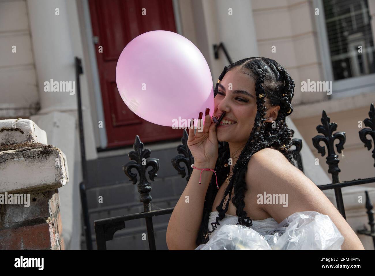 Young woman street drugs uk hi-res stock photography and images - Alamy