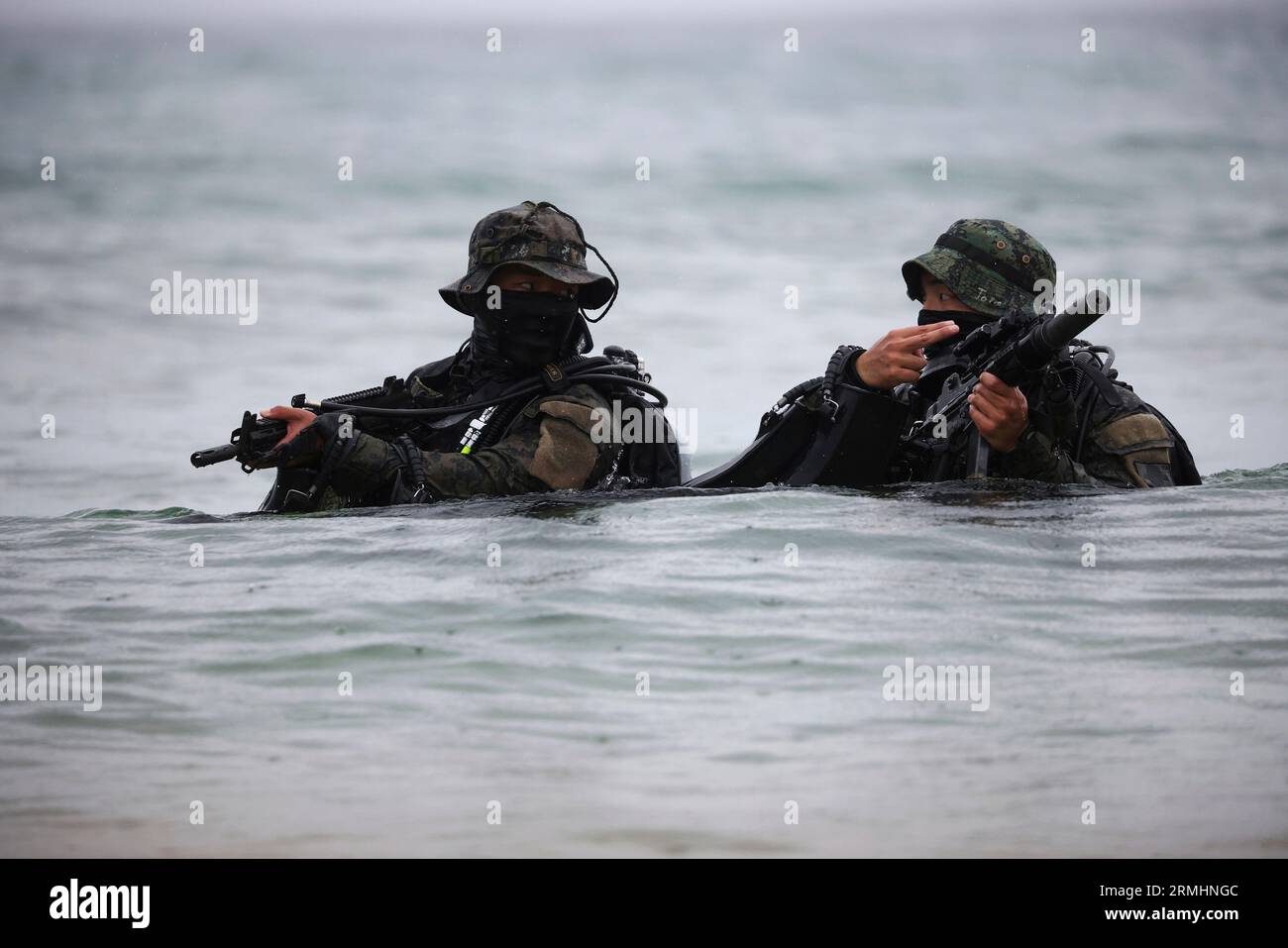 Members of South Korea's Army Special Warfare Command take part in a ...
