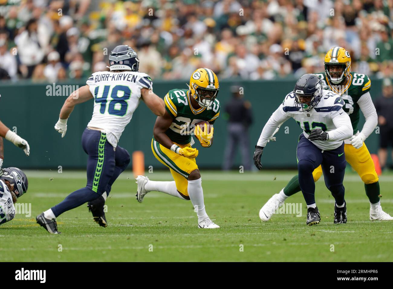 Green Bay Packers running back Patrick Taylor (27) rushes past Seattle ...