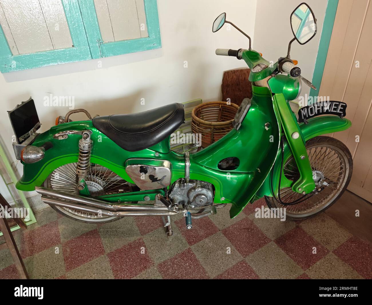 Honda super cub motorcycle hi-res stock photography and images - Alamy