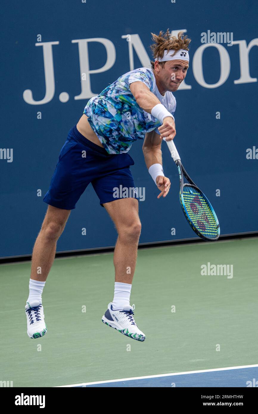 Casper Ruud (NOR) competing in the Men's Singles Round 1 at the 2023 US Open Tennis Stock Photo ...