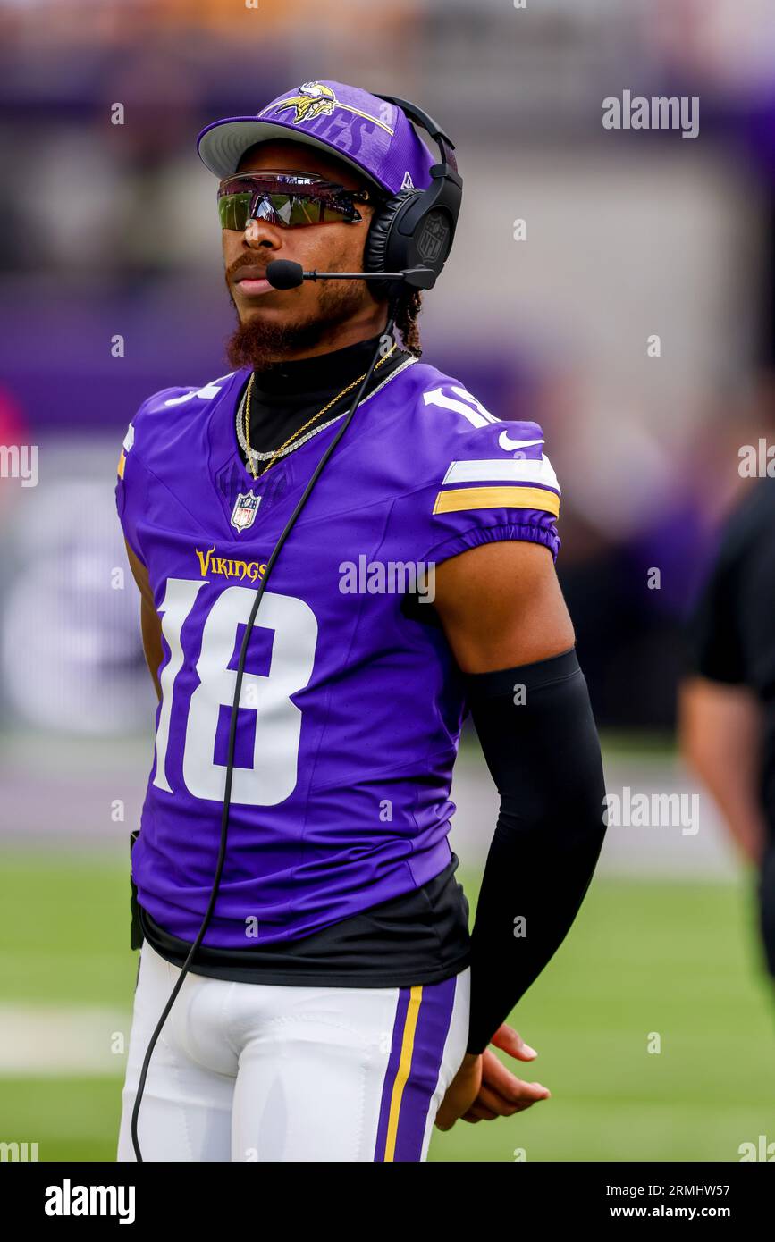 Minnesota Vikings wide receiver Justin Jefferson on the sideline during ...