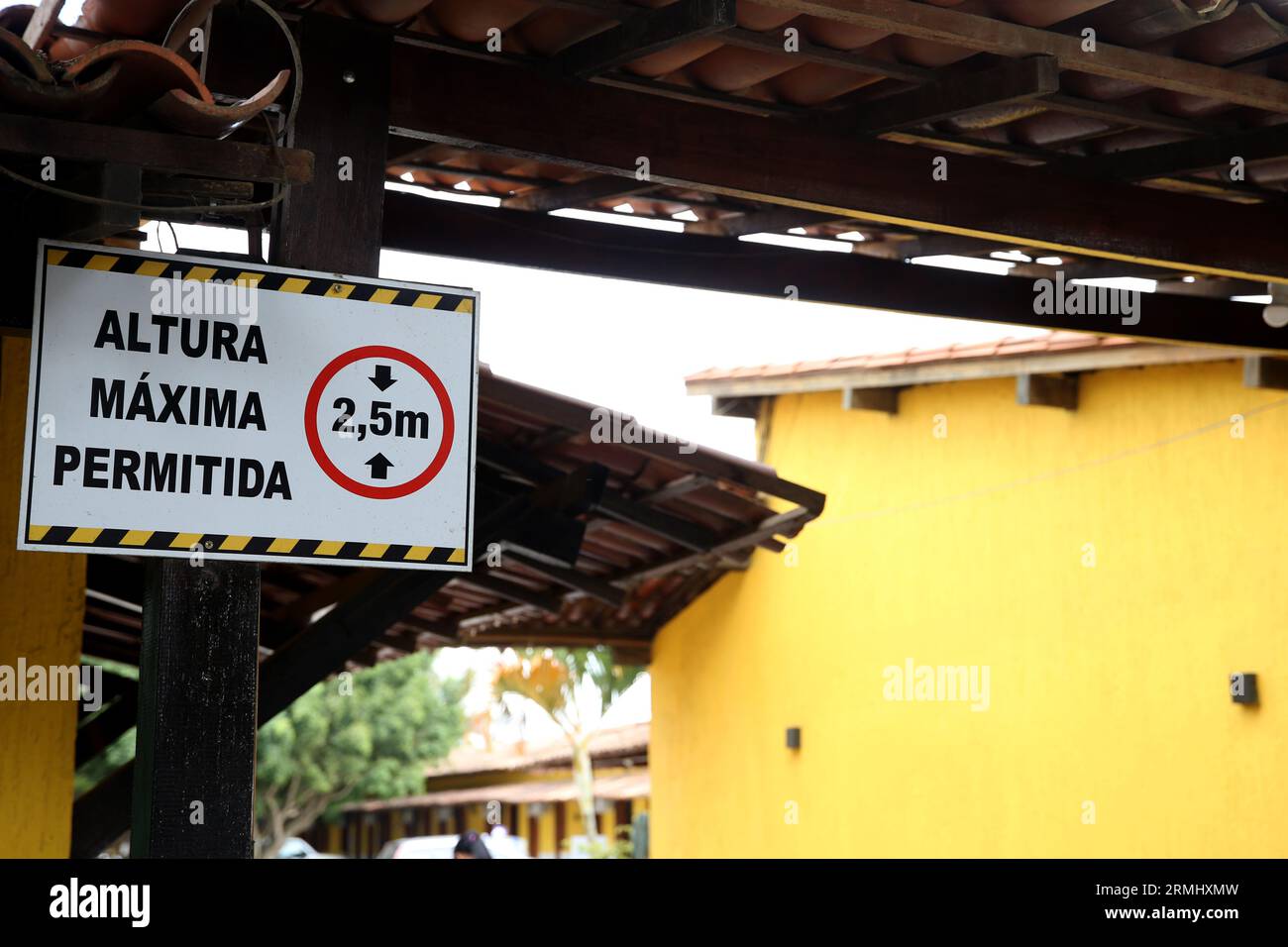 vitoria da conquest, bahia, brazil - august 24, 2023: traffic sign ...