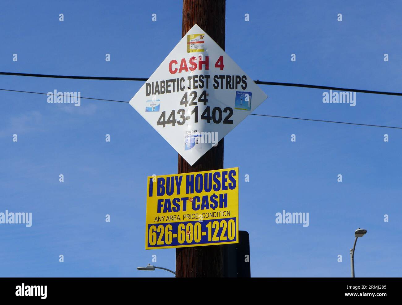 Cash For Homes Sign Stock Photo - Alamy