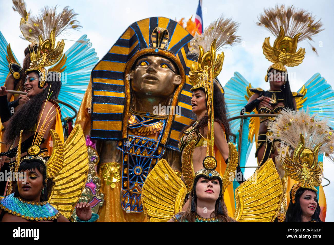 Samba trailer hi-res stock photography and images - Alamy