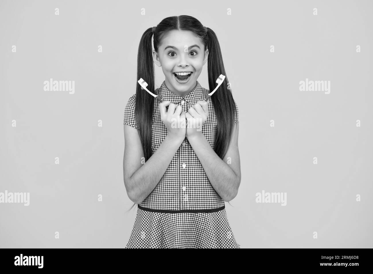 Girl cleaning teeth. Kid brushing teeth with brush. Dental hygiene ...