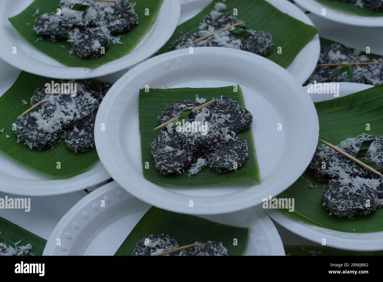 Ongol-ongol is one of traditional snacks from West Java Indonesia. Made ...