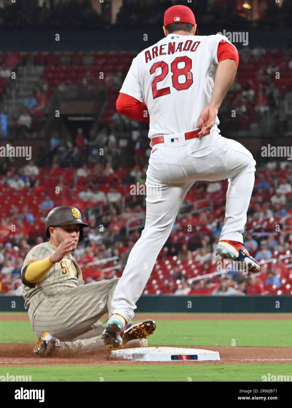 ST. LOUIS, MO - AUGUST 28: St. Louis Cardinals third baseman Nolan ...