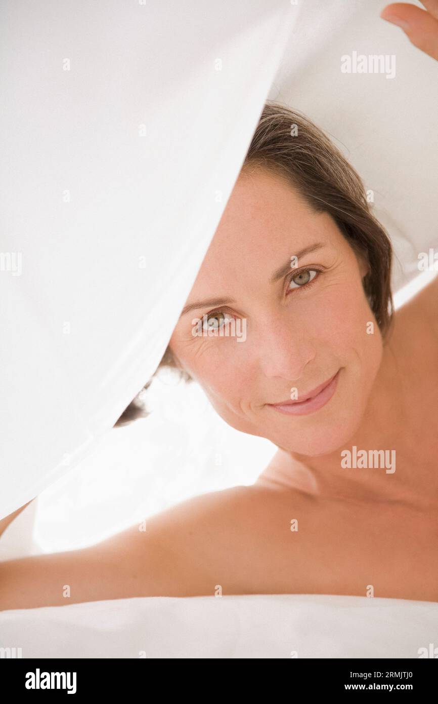 Sheet 45 hi-res stock photography and images - Alamy