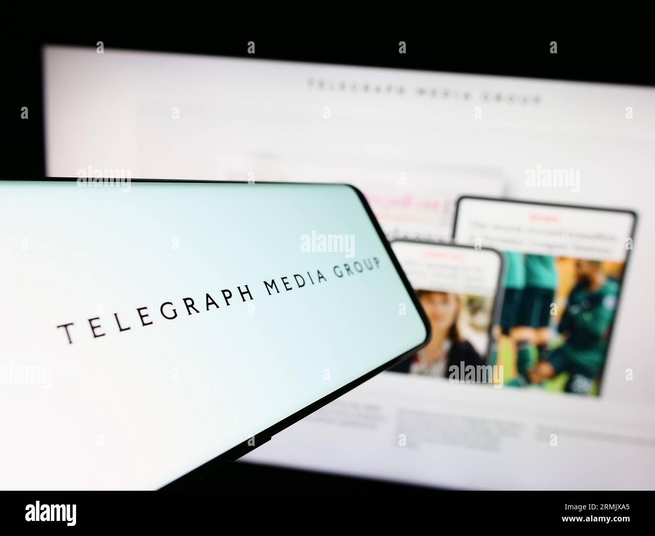 The daily telegraph newspaper logo hi-res stock photography and images ...