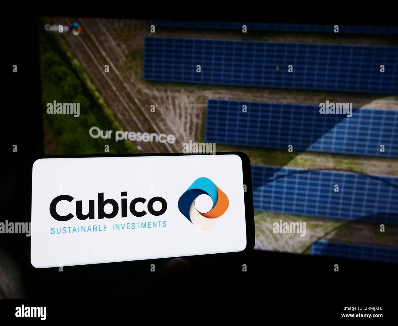 Renewable energy company limited hi-res stock photography and images ...