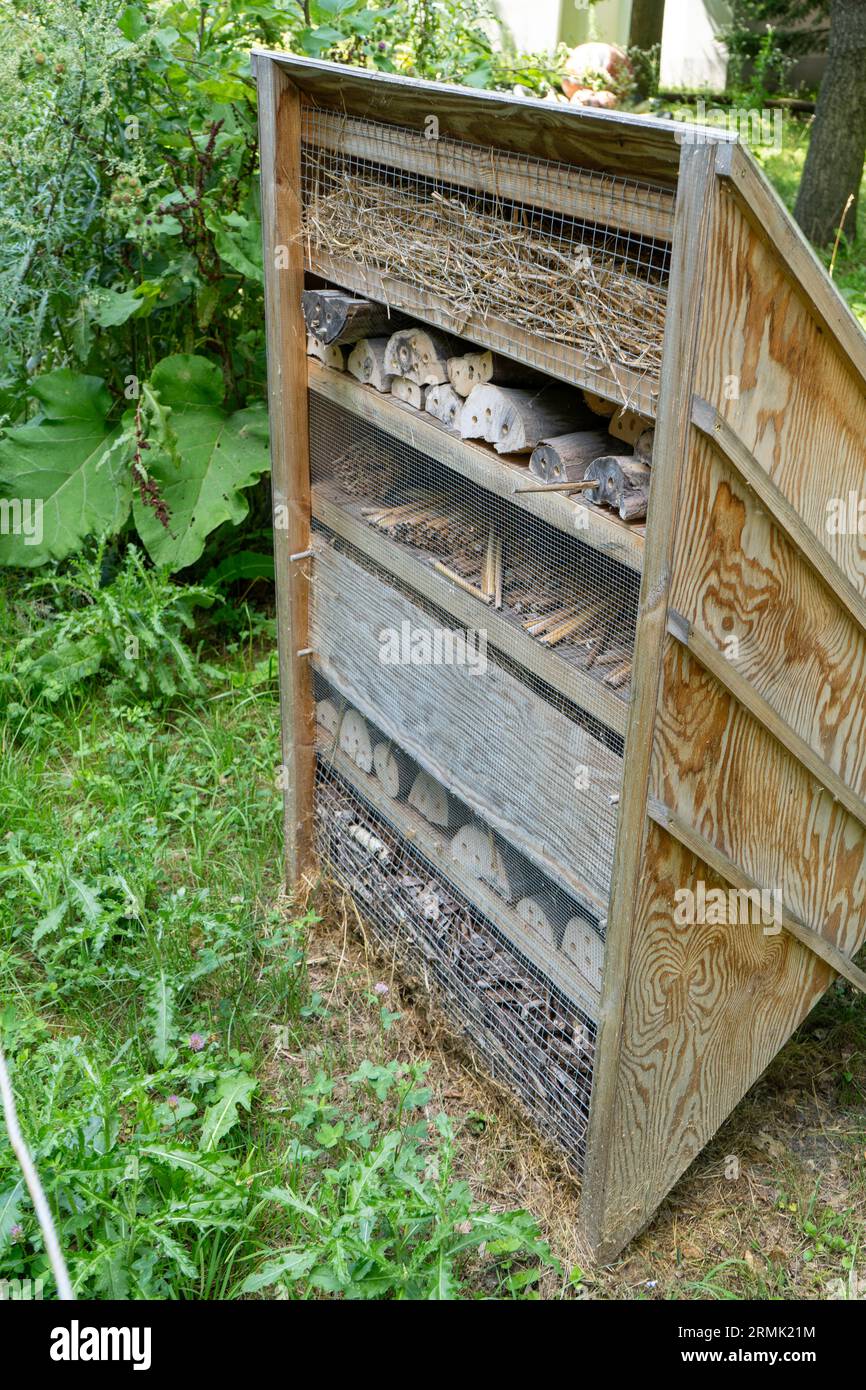 Settle diy hi-res stock photography and images - Alamy