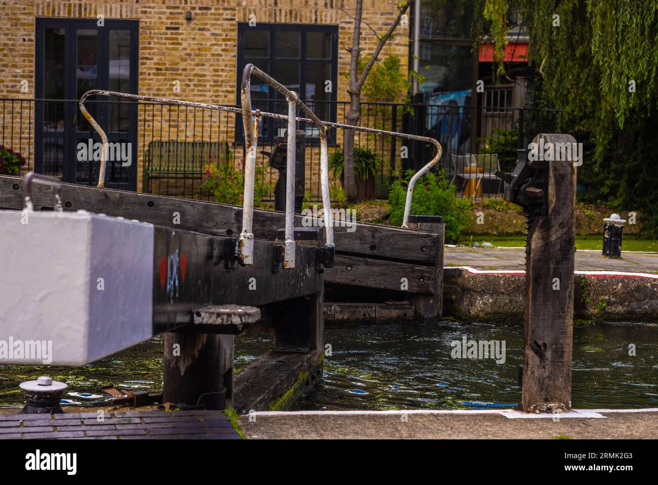 London City Road Lock Regent's Canal Stock Photo - Alamy