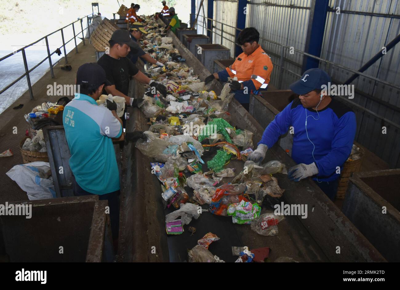 August 29, 2023, Malang city, Indonesia, Indonesia: some of workers ...