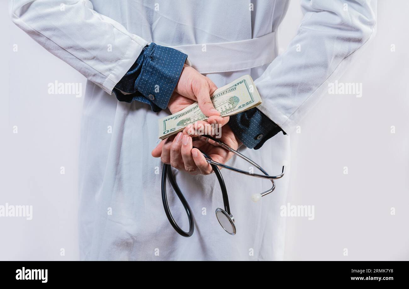 Pay doctor hi-res stock photography and images - Alamy