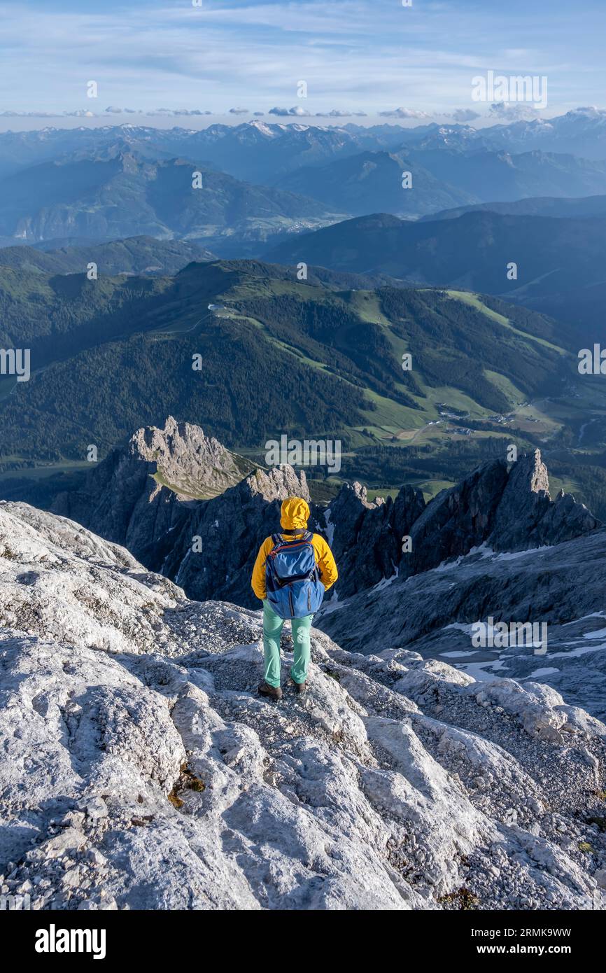 Look into the valley hi-res stock photography and images - Alamy