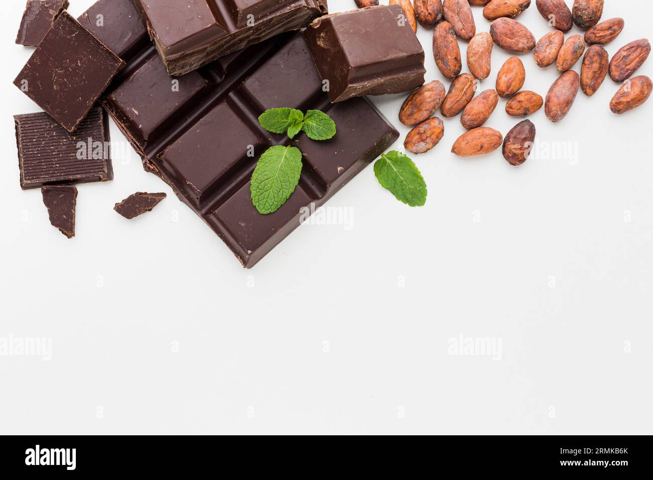Chocolate cocoa beans flat lay Stock Photo - Alamy